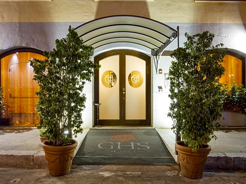 Hotel Vecchio Borgo, Palermo, Italy. Rates from EUR36.